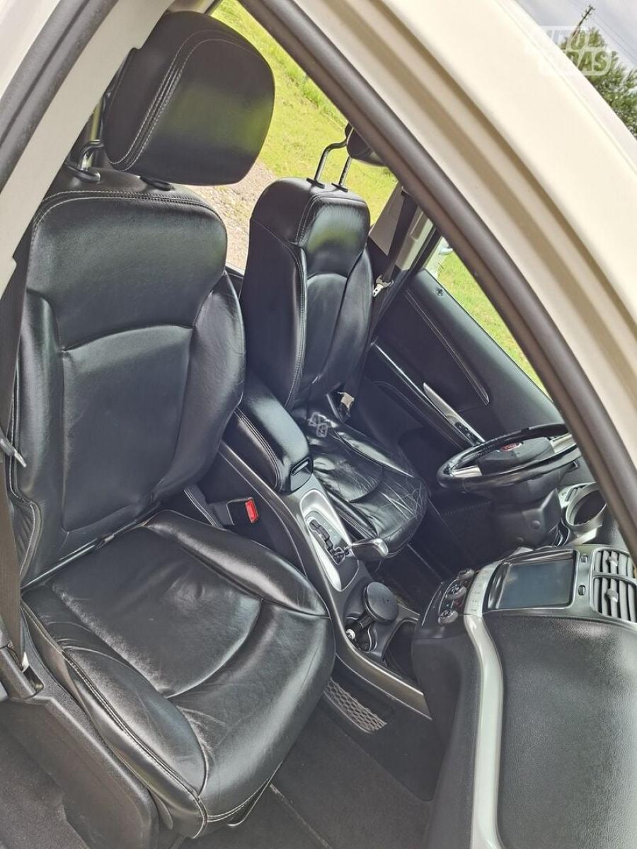 Fiat Freemont 2013 in Moletai, with an engine capacity of 2.00 L and mileage of 269 thousand km for 3500 €, photo 16 on AUTOMOTO.COM.LV