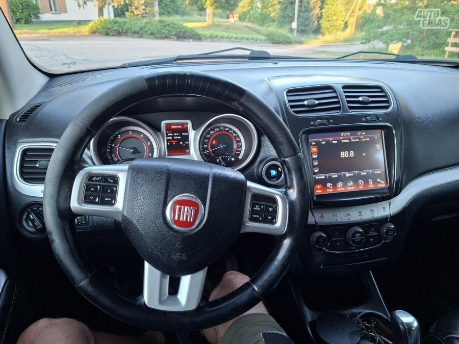 Fiat Freemont 2013 in Moletai, with an engine capacity of 2.00 L and mileage of 269 thousand km for 3500 €, photo 17 on AUTOMOTO.COM.LV