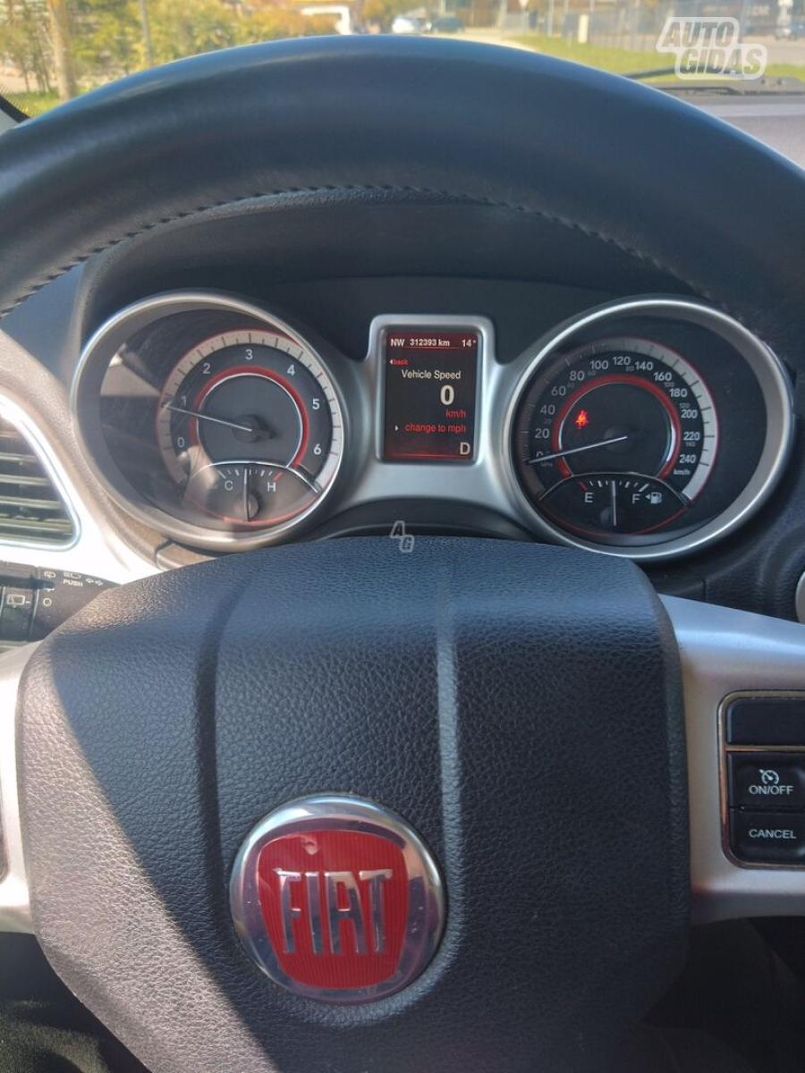 Fiat Freemont 2014 in Kaunas, with an engine capacity of 2.00 L and mileage of 310 thousand km for 5000 €, photo 1 on AUTOMOTO.COM.LV