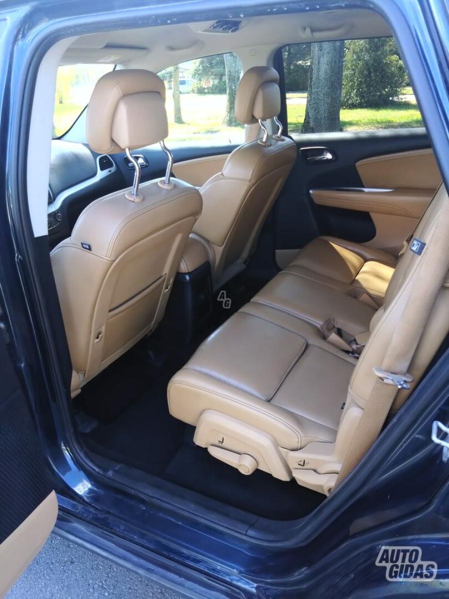 Fiat Freemont 2014 in Kaunas, with an engine capacity of 2.00 L and mileage of 310 thousand km for 5000 €, photo 9 on AUTOMOTO.COM.LV