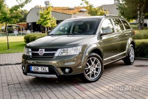 Zaļš Fiat Freemont 2013 Pērnava, ar dzinēja tilpumu 2.00 L un nobraukumu 145 tūkst. km par 7590 €, foto  vietnē AUTOMOTO.COM.LV