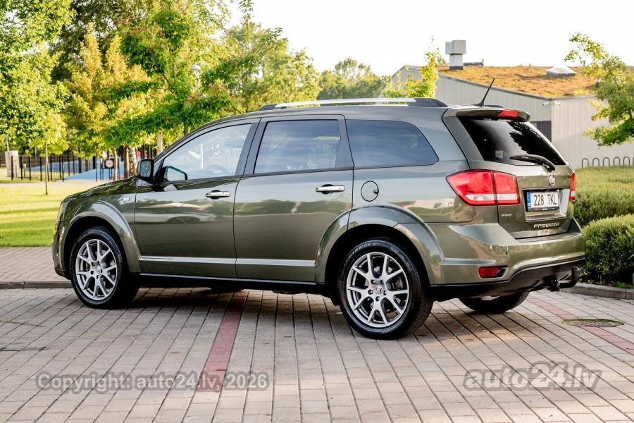 Zaļš Fiat Freemont 2013 Pērnava, ar dzinēja tilpumu 2.00 L un nobraukumu 145 tūkst. km par 7590 €, foto 7 vietnē AUTOMOTO.COM.LV