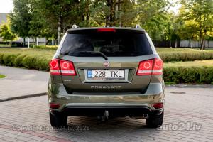 Zaļš Fiat Freemont 2013 Pērnava, ar dzinēja tilpumu 2.00 L un nobraukumu 145 tūkst. km par 7590 €, foto 11 vietnē AUTOMOTO.COM.LV