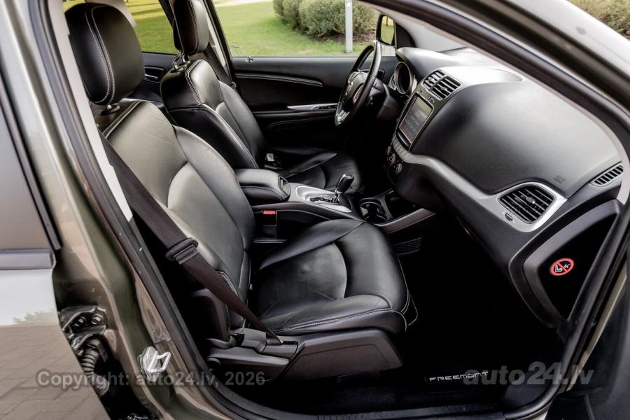 Zaļš Fiat Freemont 2013 Pērnava, ar dzinēja tilpumu 2.00 L un nobraukumu 145 tūkst. km par 7590 €, foto 16 vietnē AUTOMOTO.COM.LV