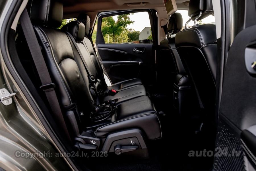 Zaļš Fiat Freemont 2013 Pērnava, ar dzinēja tilpumu 2.00 L un nobraukumu 145 tūkst. km par 7590 €, foto 17 vietnē AUTOMOTO.COM.LV