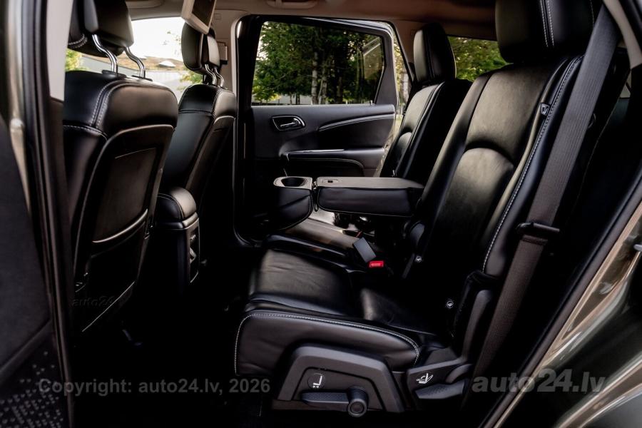 Zaļš Fiat Freemont 2013 Pērnava, ar dzinēja tilpumu 2.00 L un nobraukumu 145 tūkst. km par 7590 €, foto 18 vietnē AUTOMOTO.COM.LV
