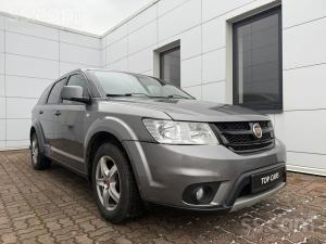 Pelēks Fiat Freemont 2011 Rīga, ar dzinēja tilpumu 2.00 L un nobraukumu 312 tūkst. km par 3990 €, foto  vietnē AUTOMOTO.COM.LV