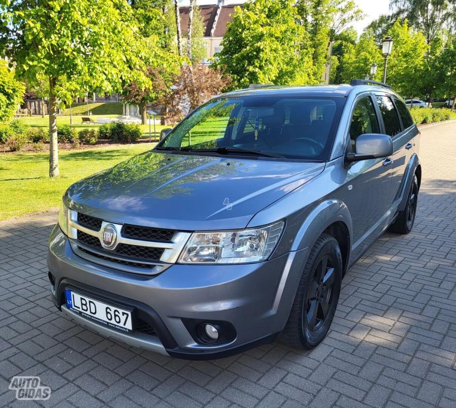 Серый Фиат Фримонт 2011 в Шяуляй, объемом двигателя 2.00 л и пробегом 300 тыс. км за 4350 €, фото 1 на AUTOMOTO.COM.LV