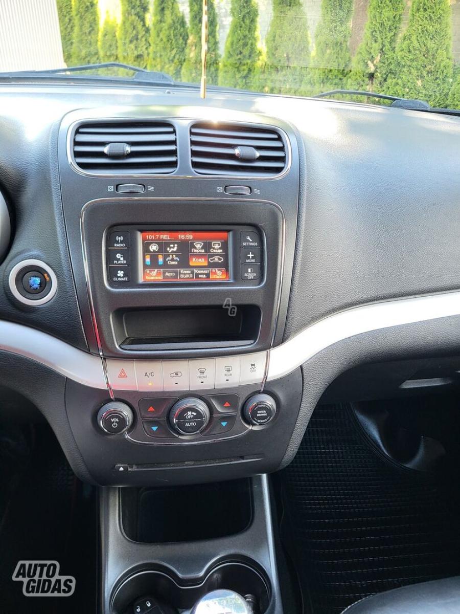 Grey Fiat Freemont 2011 in Siauliai, with an engine capacity of 2.00 L and mileage of 300 thousand km for 3950 €, photo 12 on AUTOMOTO.COM.LV