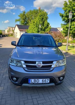 Grey Fiat Freemont 2011 in Siauliai, with an engine capacity of 2.00 L and mileage of 300 thousand km for 3950 €, photo 19 on AUTOMOTO.COM.LV