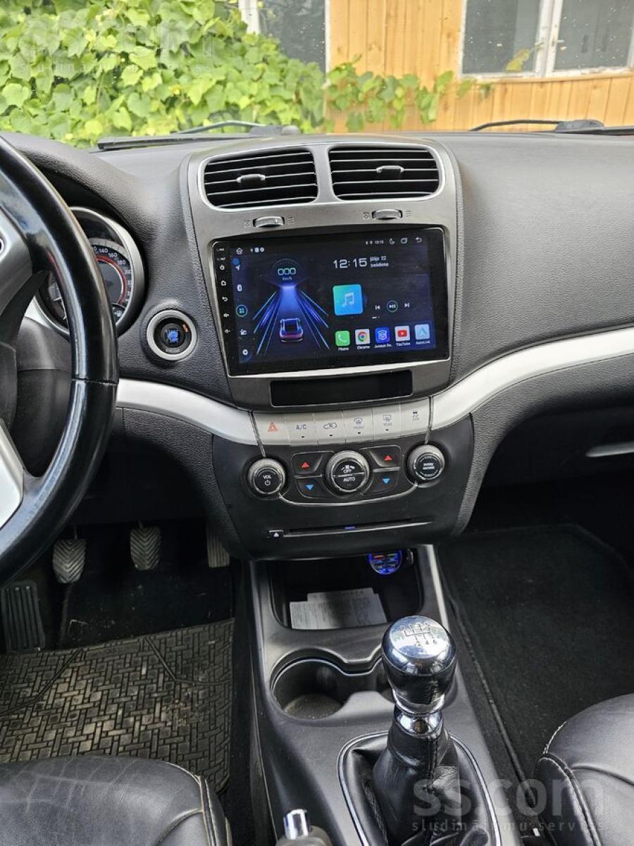 Grey Fiat Freemont 2011 in Ogre, with an engine capacity of 2.00 L and mileage of 179 thousand km for 3550 €, photo 6 on AUTOMOTO.COM.LV