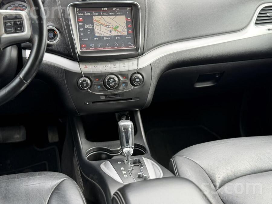 Pelēks Fiat Freemont 2012 Rīga, ar dzinēja tilpumu 2.00 L un nobraukumu 174 tūkst. km par 6750 €, foto 10 vietnē AUTOMOTO.COM.LV