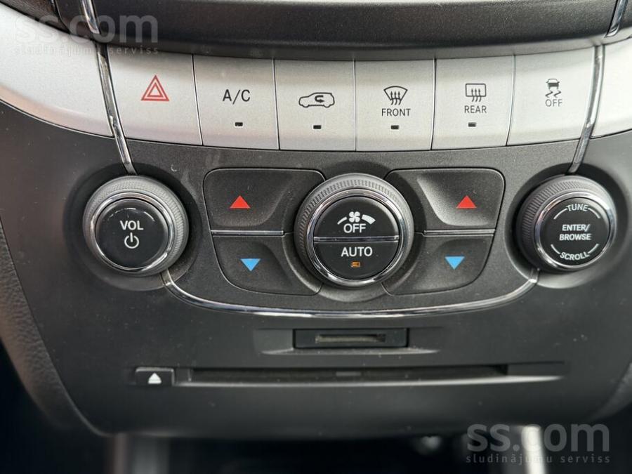 Pelēks Fiat Freemont 2012 Rīga, ar dzinēja tilpumu 2.00 L un nobraukumu 174 tūkst. km par 6750 €, foto 14 vietnē AUTOMOTO.COM.LV
