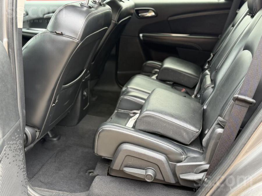 Pelēks Fiat Freemont 2012 Rīga, ar dzinēja tilpumu 2.00 L un nobraukumu 174 tūkst. km par 6750 €, foto 18 vietnē AUTOMOTO.COM.LV