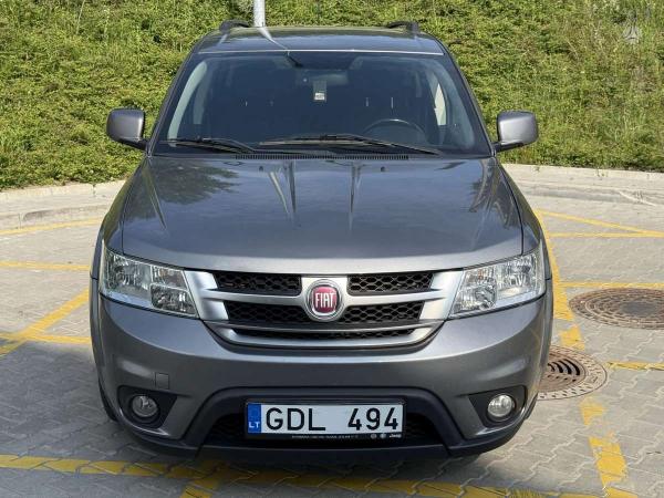 Pelēks Fiat Freemont 2012 Viļņa, ar dzinēja tilpumu 1.96 L un nobraukumu 258 tūkst. km par 4000 €, foto 2 vietnē AUTOMOTO.COM.LV