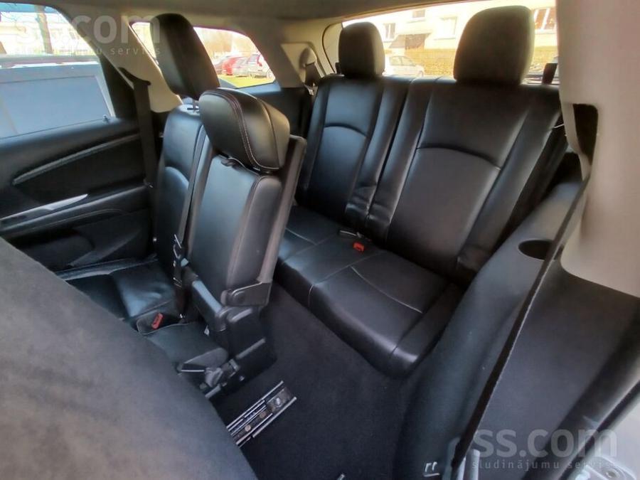 Pelēks Fiat Freemont 2013 Ventspils, ar dzinēja tilpumu 2.00 L un nobraukumu 195 tūkst. km par 4900 €, foto 8 vietnē AUTOMOTO.COM.LV