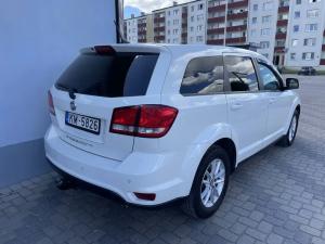 Grey Fiat Freemont 2013 in Talsi, with an engine capacity of 2.00 L and mileage of 271 thousand km for 5300 €, photo 4 on AUTOMOTO.COM.LV