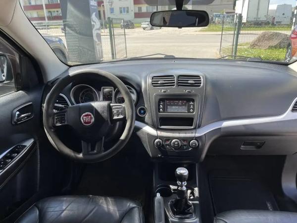 Pelēks Fiat Freemont 2013 Talsi, ar dzinēja tilpumu 2.00 L un nobraukumu 271 tūkst. km par 5300 €, foto 7 vietnē AUTOMOTO.COM.LV