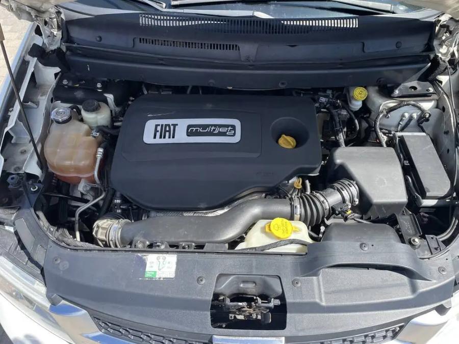 Grey Fiat Freemont 2013 in Talsi, with an engine capacity of 2.00 L and mileage of 271 thousand km for 5300 €, photo 12 on AUTOMOTO.COM.LV