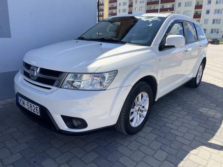 Grey Fiat Freemont 2013 in Talsi, with an engine capacity of 2.00 L and mileage of 271 thousand km for 5300 €, photo 26 on AUTOMOTO.COM.LV