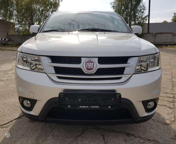 Grey Fiat Freemont 2013 in Siauliai, with an engine capacity of 1.96 L and mileage of 225 thousand km for 4950 €, photo 3 on AUTOMOTO.COM.LV