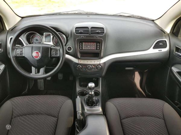 Grey Fiat Freemont 2013 in Siauliai, with an engine capacity of 1.96 L and mileage of 225 thousand km for 4950 €, photo 11 on AUTOMOTO.COM.LV