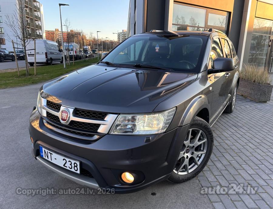 Pelēks Fiat Freemont 2014 Tallina, ar dzinēja tilpumu 2.00 L un nobraukumu 205 tūkst. km par 5500 €, foto 4 vietnē AUTOMOTO.COM.LV