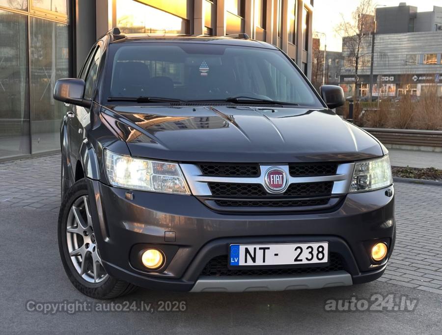 Pelēks Fiat Freemont 2014 Tallina, ar dzinēja tilpumu 2.00 L un nobraukumu 205 tūkst. km par 5500 €, foto 5 vietnē AUTOMOTO.COM.LV