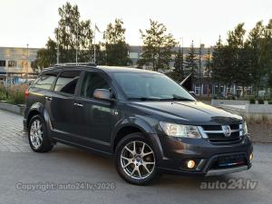 Grey Fiat Freemont 2014 in Tallinn, with an engine capacity of 2.00 L and mileage of 203 thousand km for 4990 €, photo 3 on AUTOMOTO.COM.LV