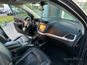 Grey Fiat Freemont 2014 in Tallinn, with an engine capacity of 2.00 L and mileage of 203 thousand km for 4990 €, photo 21 on AUTOMOTO.COM.LV