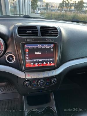 Grey Fiat Freemont 2014 in Tallinn, with an engine capacity of 2.00 L and mileage of 203 thousand km for 4990 €, photo 25 on AUTOMOTO.COM.LV
