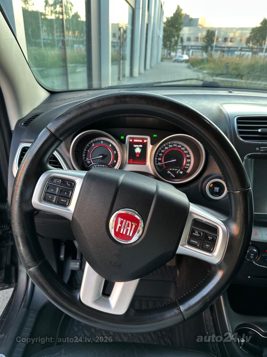 Grey Fiat Freemont 2014 in Tallinn, with an engine capacity of 2.00 L and mileage of 203 thousand km for 4990 €, photo 26 on AUTOMOTO.COM.LV