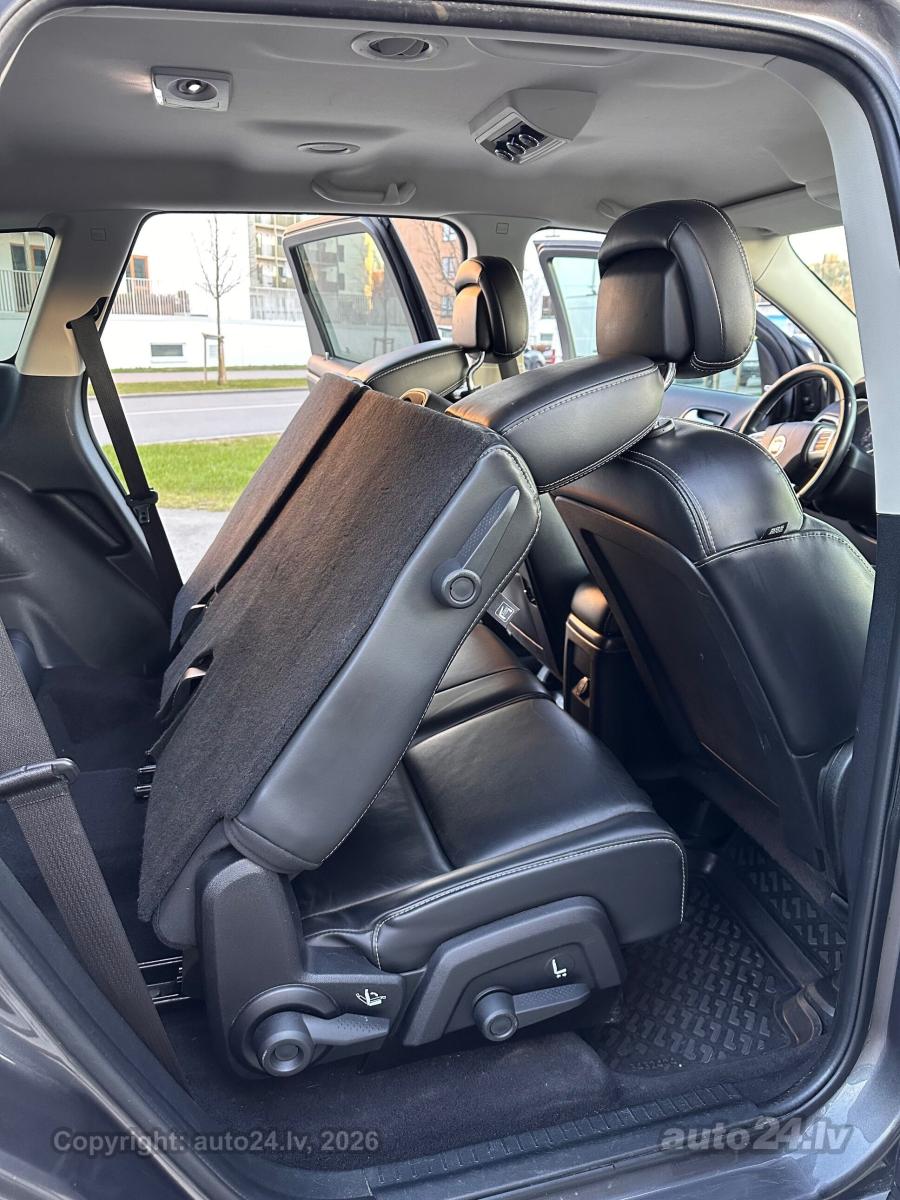 Grey Fiat Freemont 2014 in Tallinn, with an engine capacity of 2.00 L and mileage of 203 thousand km for 4990 €, photo 29 on AUTOMOTO.COM.LV