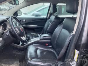 Pelēks Fiat Freemont 2015 Rīga, ar dzinēja tilpumu 2.00 L un nobraukumu 215 tūkst. km par 5990 €, foto 4 vietnē AUTOMOTO.COM.LV