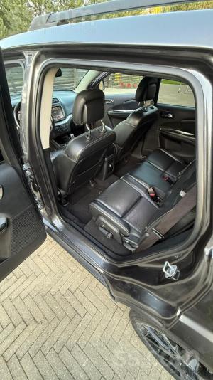 Grey Fiat Freemont 2015 in Riga, with an engine capacity of 2.00 L and mileage of 215 thousand km for 7300 €, photo 11 on AUTOMOTO.COM.LV