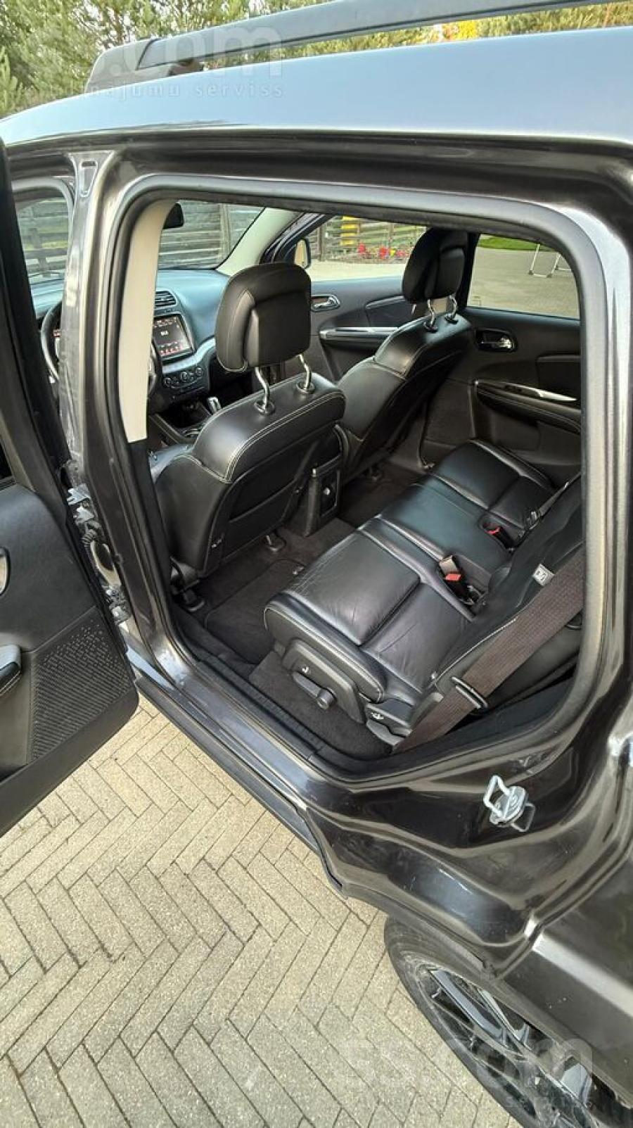 Grey Fiat Freemont 2015 in Riga, with an engine capacity of 2.00 L and mileage of 215 thousand km for 7300 €, photo 11 on AUTOMOTO.COM.LV
