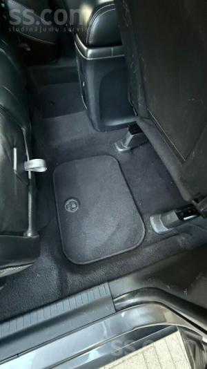 Grey Fiat Freemont 2015 in Riga, with an engine capacity of 2.00 L and mileage of 215 thousand km for 7300 €, photo 13 on AUTOMOTO.COM.LV