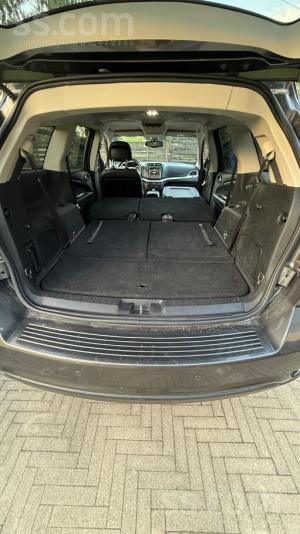 Grey Fiat Freemont 2015 in Riga, with an engine capacity of 2.00 L and mileage of 215 thousand km for 7300 €, photo 19 on AUTOMOTO.COM.LV