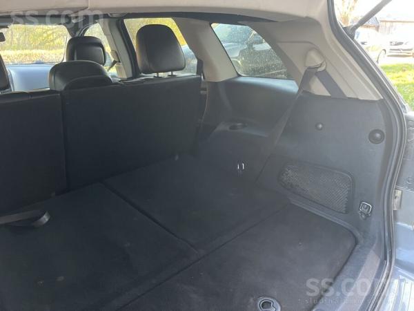 Grey Fiat Freemont 2011 in Tukums, with an engine capacity of 2.00 L and mileage of 304 thousand km for 3200 €, photo 6 on AUTOMOTO.COM.LV