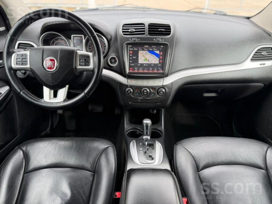 Grey Fiat Freemont 2012 in Riga, with an engine capacity of 2.00 L and mileage of 174 thousand km for 7490 €, photo 15 on AUTOMOTO.COM.LV
