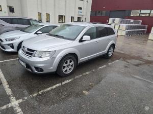 Grey Fiat Freemont 2012 in Kaunas, with an engine capacity of 1.96 L and mileage of 270 thousand km for 3500 €, photo 3 on AUTOMOTO.COM.LV