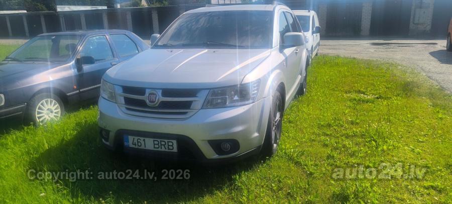 Pelēks Fiat Freemont 2012 Tallina, ar dzinēja tilpumu 2.00 L un nobraukumu 263 tūkst. km par 3500 €, foto 1 vietnē AUTOMOTO.COM.LV