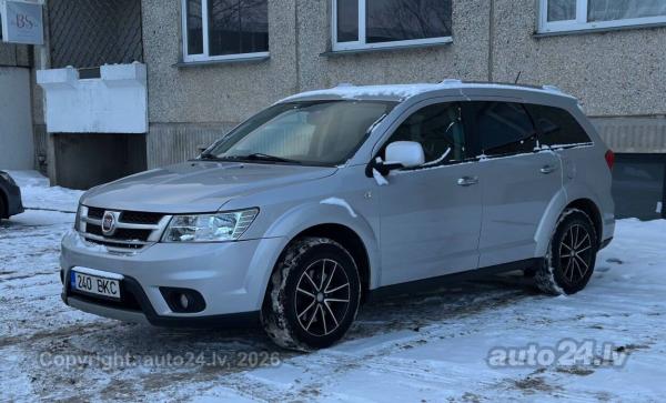 Grey Fiat Freemont 2013 in Tallinn, with an engine capacity of 2.00 L and mileage of 185 thousand km for 4999 €, photo 4 on AUTOMOTO.COM.LV