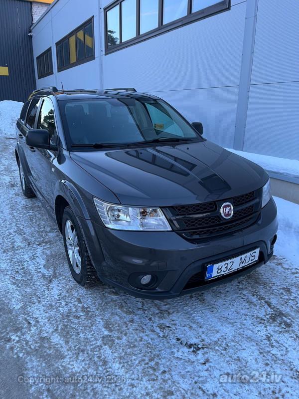 Grey Fiat Freemont 2014 in Tallinn, with an engine capacity of 2.00 L and mileage of 322 thousand km for 6999 €, photo 2 on AUTOMOTO.COM.LV