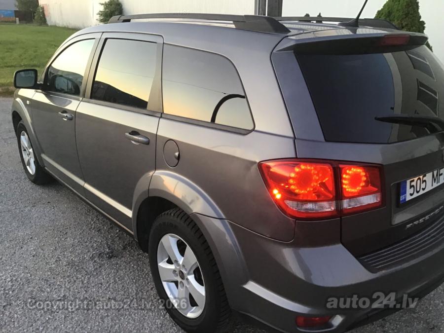 Pelēks Fiat Freemont 2014 Tartu, ar dzinēja tilpumu 2.00 L un nobraukumu 0 tūkst. km par 4600 €, foto 5 vietnē AUTOMOTO.COM.LV