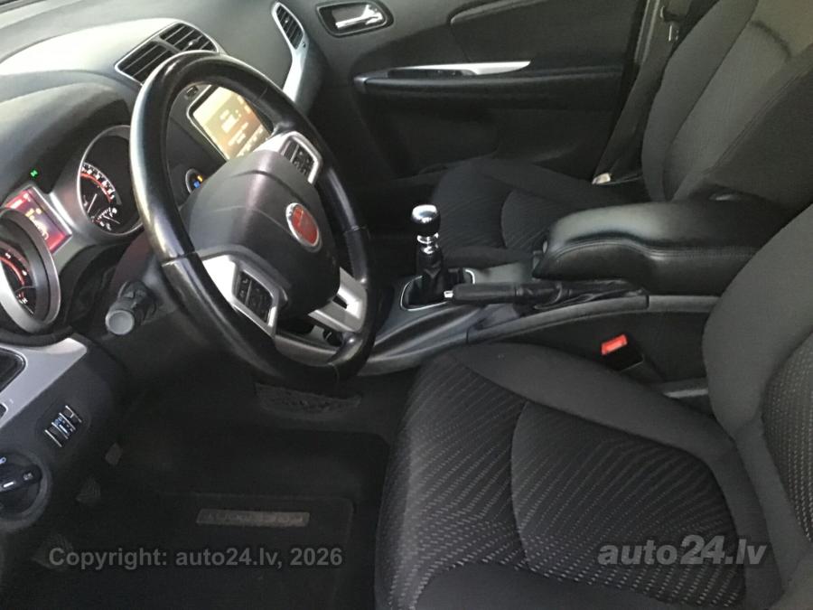Pelēks Fiat Freemont 2014 Tartu, ar dzinēja tilpumu 2.00 L un nobraukumu 0 tūkst. km par 4600 €, foto 14 vietnē AUTOMOTO.COM.LV