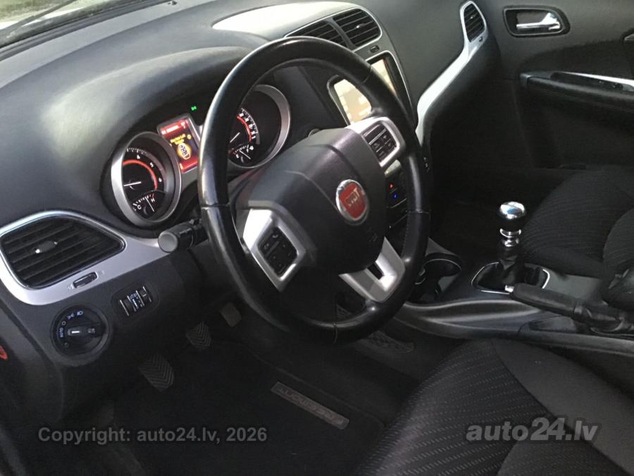 Pelēks Fiat Freemont 2014 Tartu, ar dzinēja tilpumu 2.00 L un nobraukumu 0 tūkst. km par 4600 €, foto 15 vietnē AUTOMOTO.COM.LV
