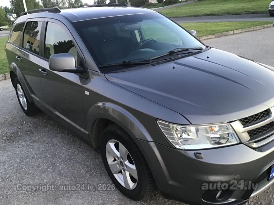 Pelēks Fiat Freemont 2014 Tartu, ar dzinēja tilpumu 2.00 L un nobraukumu 0 tūkst. km par 4600 €, foto 16 vietnē AUTOMOTO.COM.LV