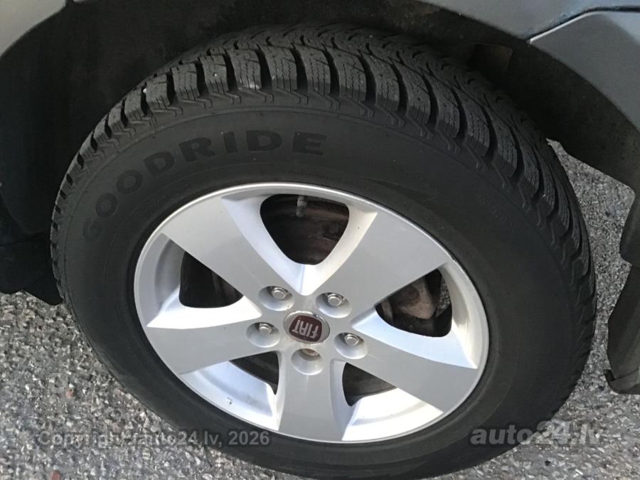 Pelēks Fiat Freemont 2014 Tartu, ar dzinēja tilpumu 2.00 L un nobraukumu 0 tūkst. km par 4600 €, foto 18 vietnē AUTOMOTO.COM.LV