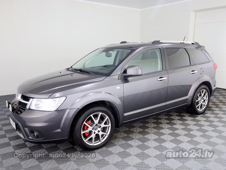 Pelēks Fiat Freemont 2014 Tallina, ar dzinēja tilpumu 2.00 L un nobraukumu 246 tūkst. km par 1599 €, foto 3 vietnē AUTOMOTO.COM.LV